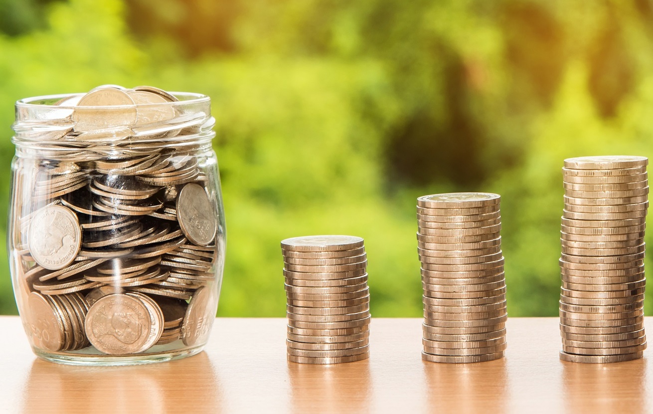 Gold-Backed 401(k) Strategies for Seniors at 70 - Eazy Investing